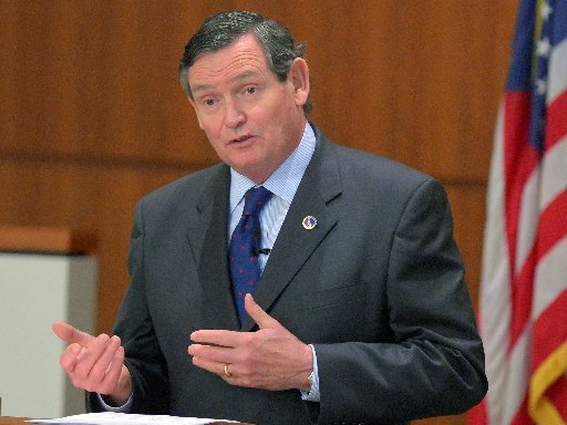 CSU Chancellor Timothy White will step down in 2020