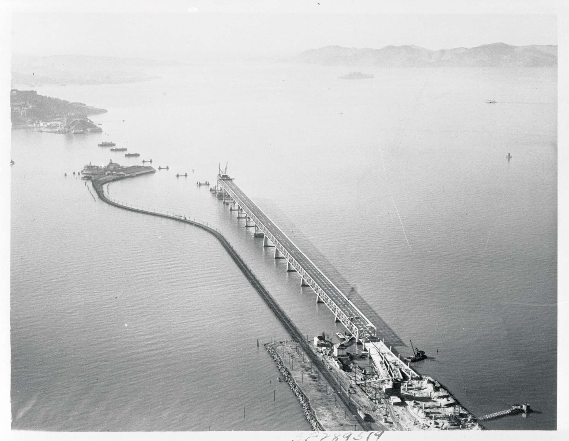 The spectacularly doomed plan to fill the San Francisco bay with a 36 ...