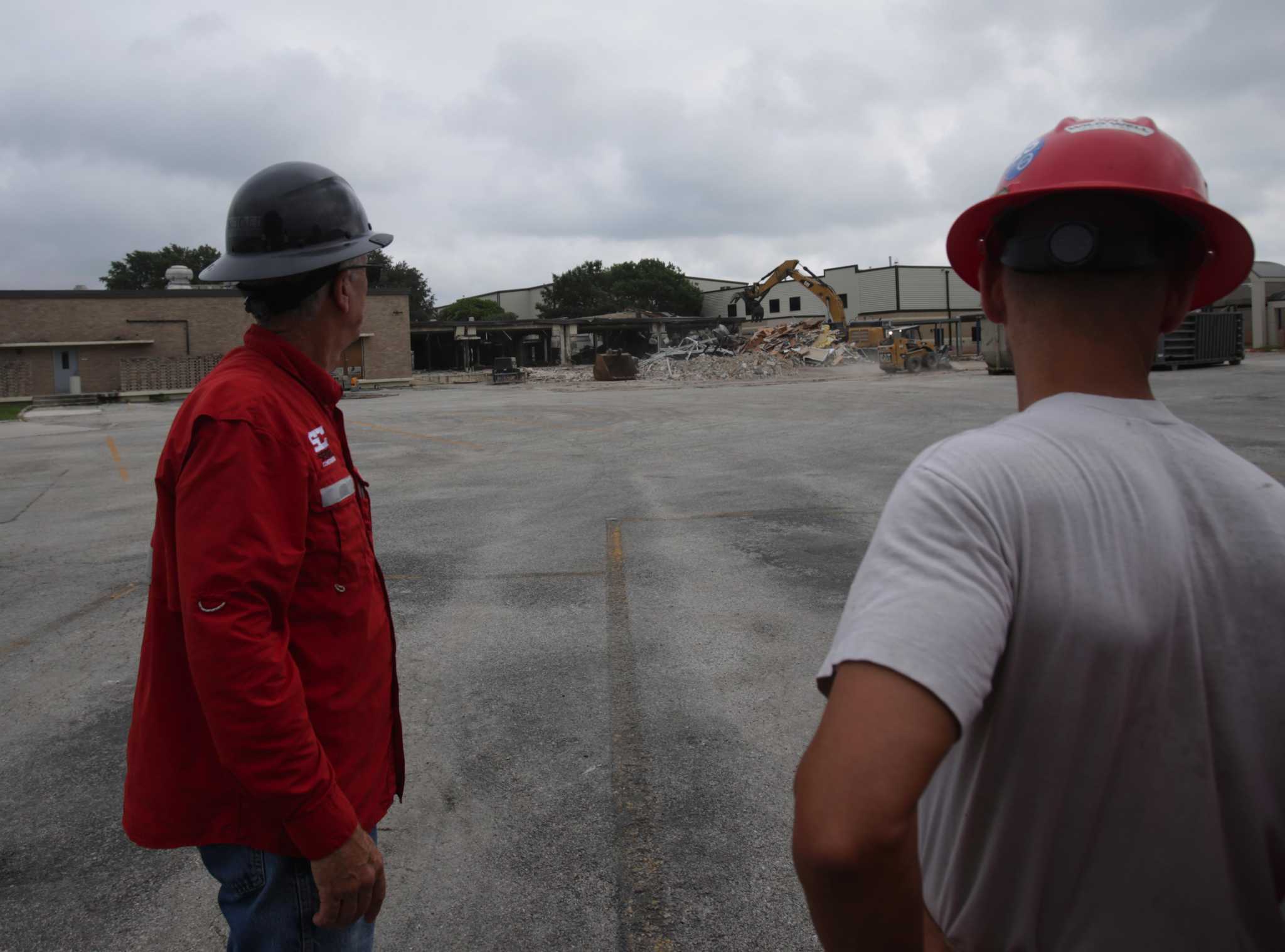 Randolph Field ISD demolishes decades-old high school