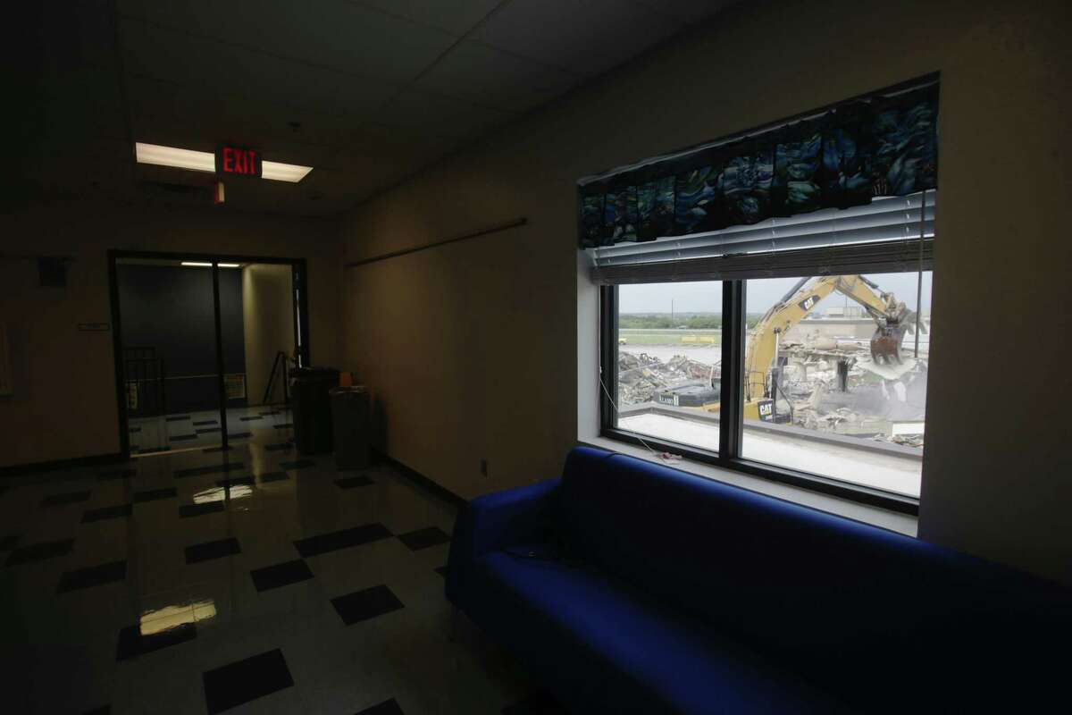 Randolph Field ISD demolishes decades-old high school
