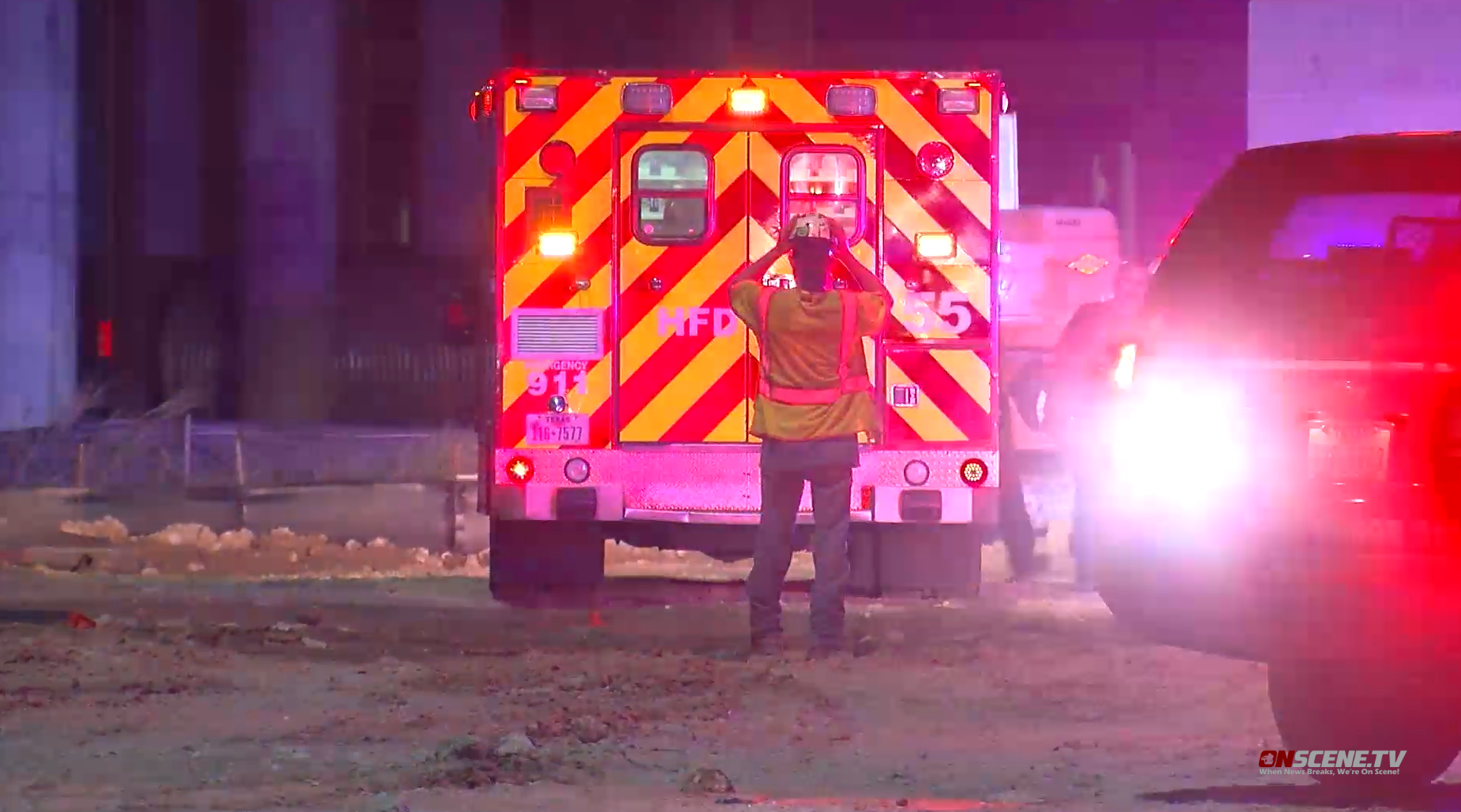 Construction worker dies after falling more than 30 feet from highway ...