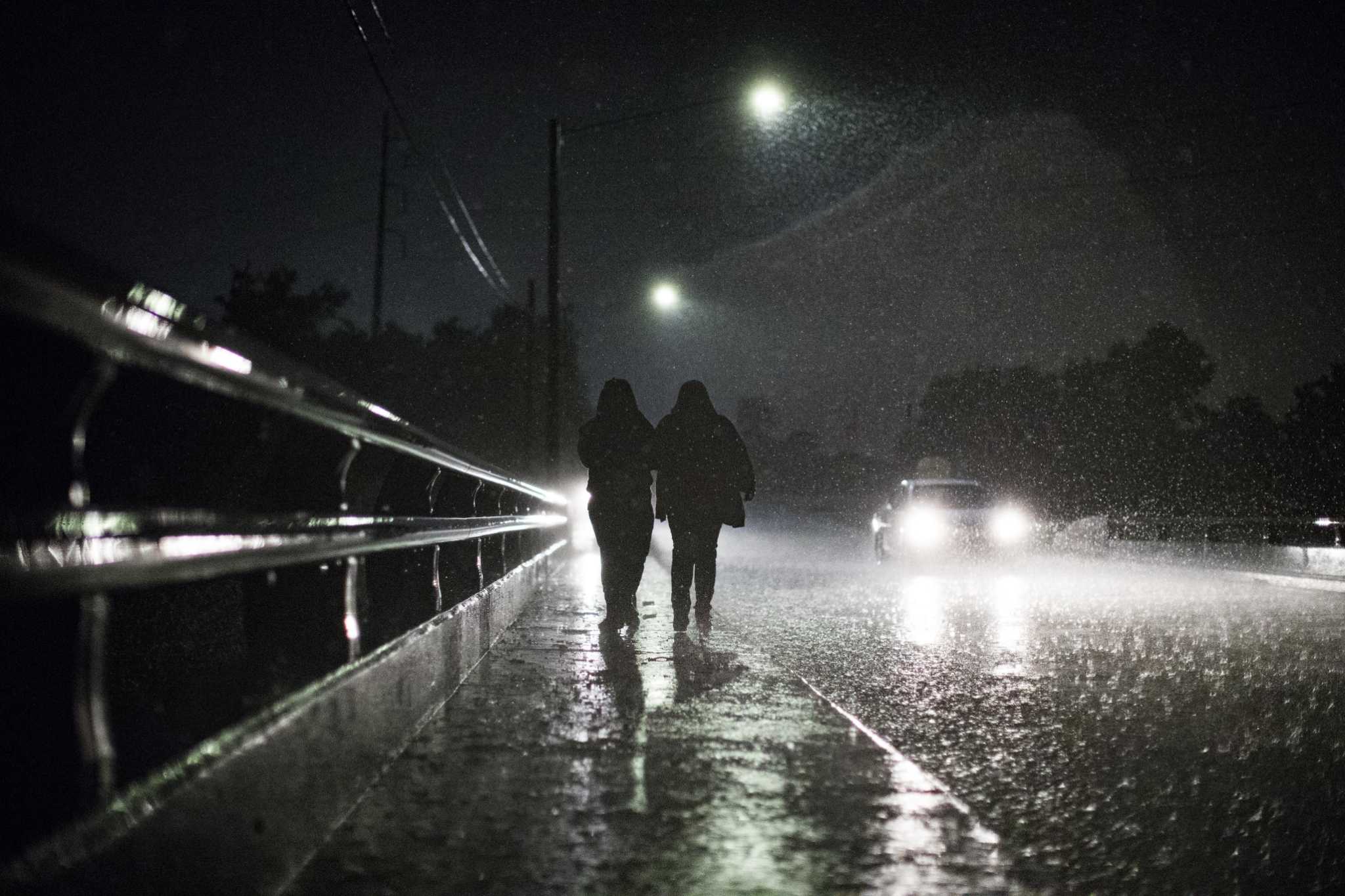 Rain, temps in 90s expected in Houston this weekend