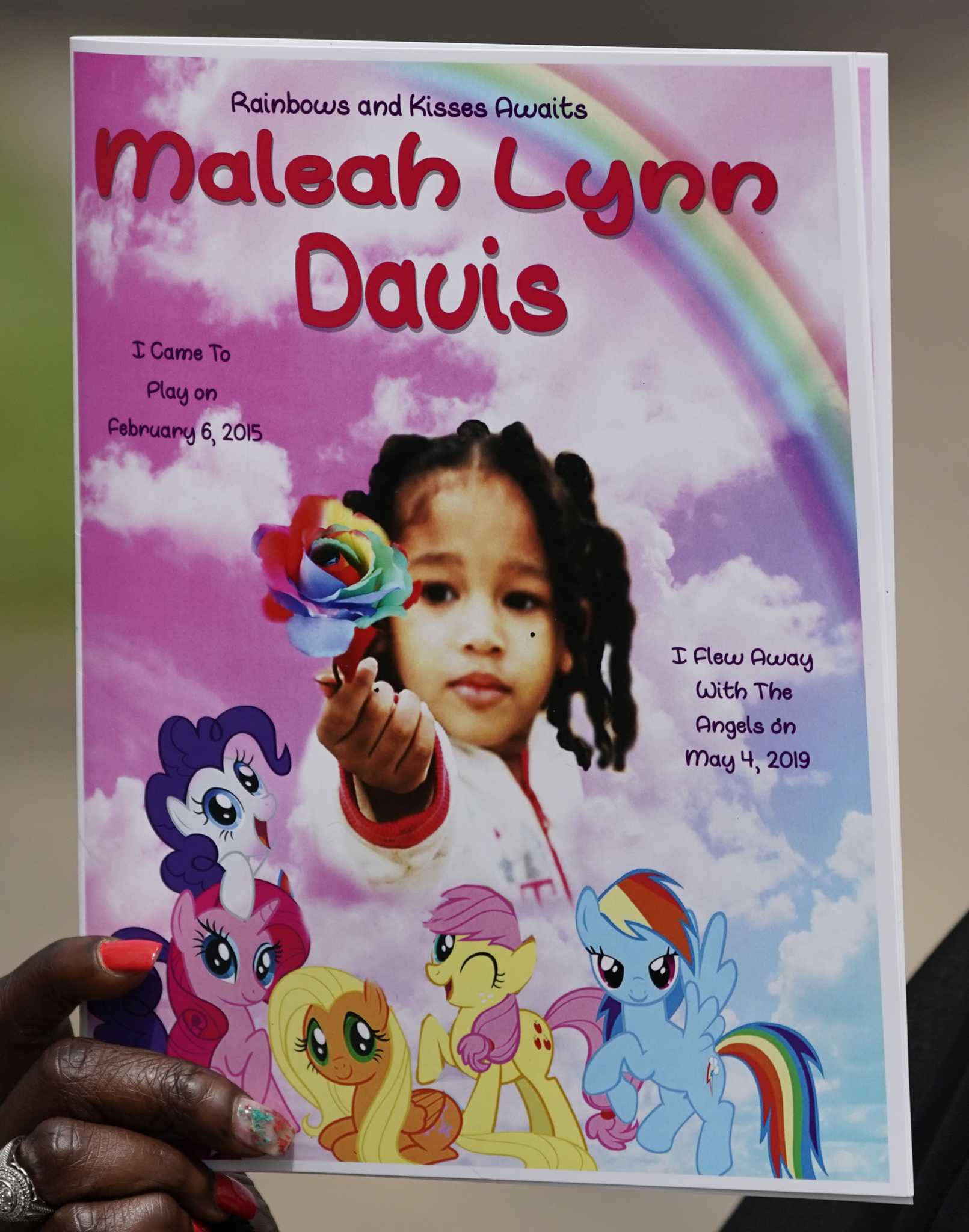 Mourners gather for Maleah Davis funeral