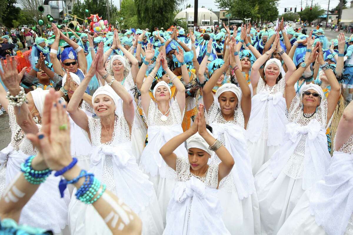 Sun's (not) out, buns (still) out: Photos from Fremont Solstice Parade
