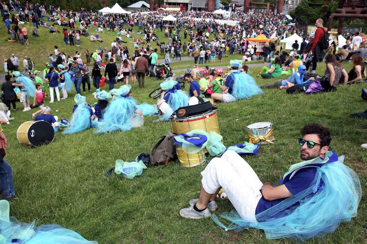Sun's (not) out, buns (still) out: Photos from Fremont Solstice Parade