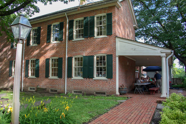 Tradition shines through at Stephenson House’s annual backyard gathering