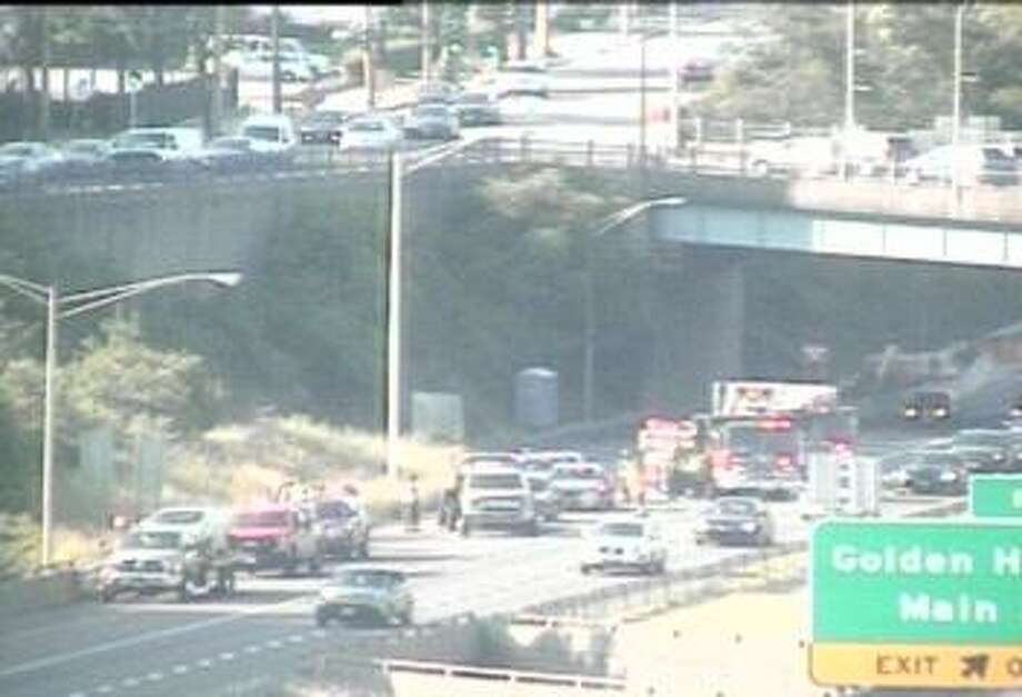 Accident closes lane of Route 8 - Connecticut Post
