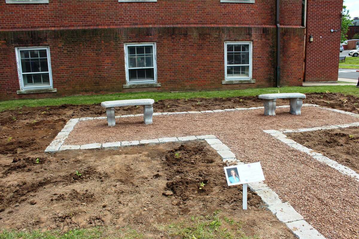 Whiting Forensic Hospital participates in ‘Michaela’s Garden Project’