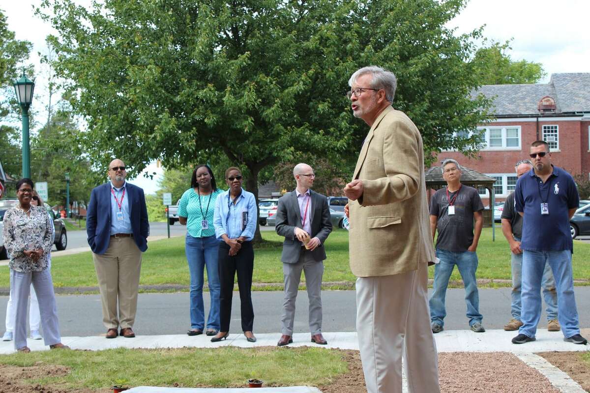 Whiting Forensic Hospital participates in ‘Michaela’s Garden Project’