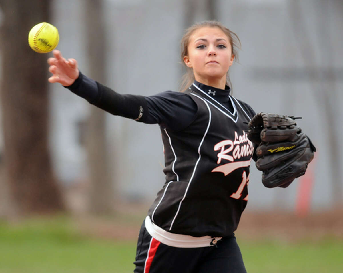After a 17-win season, New Canaan softball looks for more
