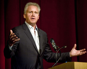 GE chairman talks business in a global economy