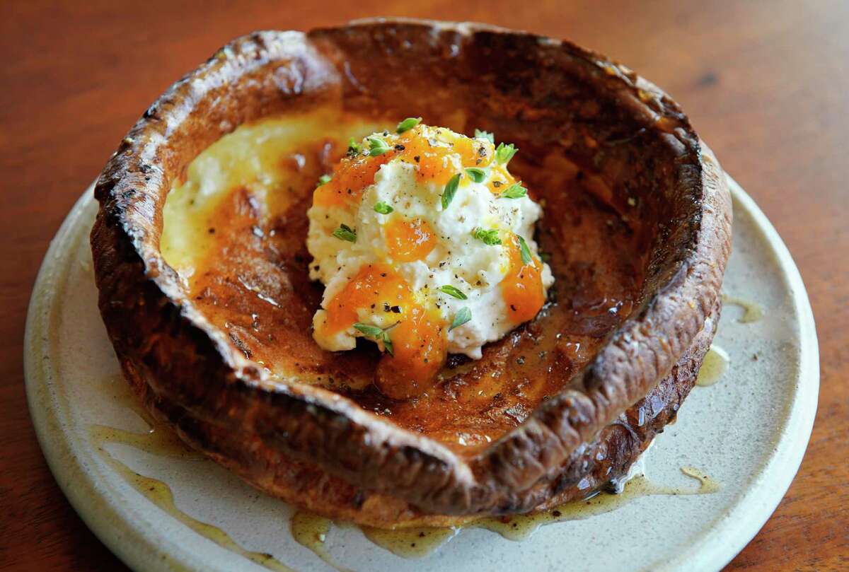 Restaurant review: Squable in the Heights