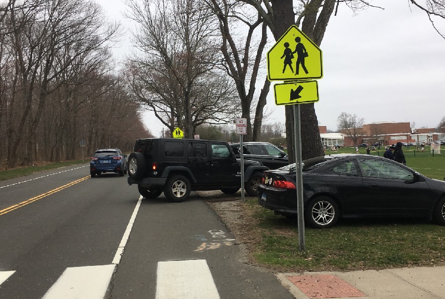 Drivers ignore ‘No Parking’ signs on South Avenue