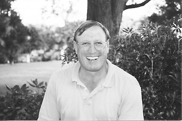 Dine out, celebrate Steve Benko with the Gridiron Club of New Canaan