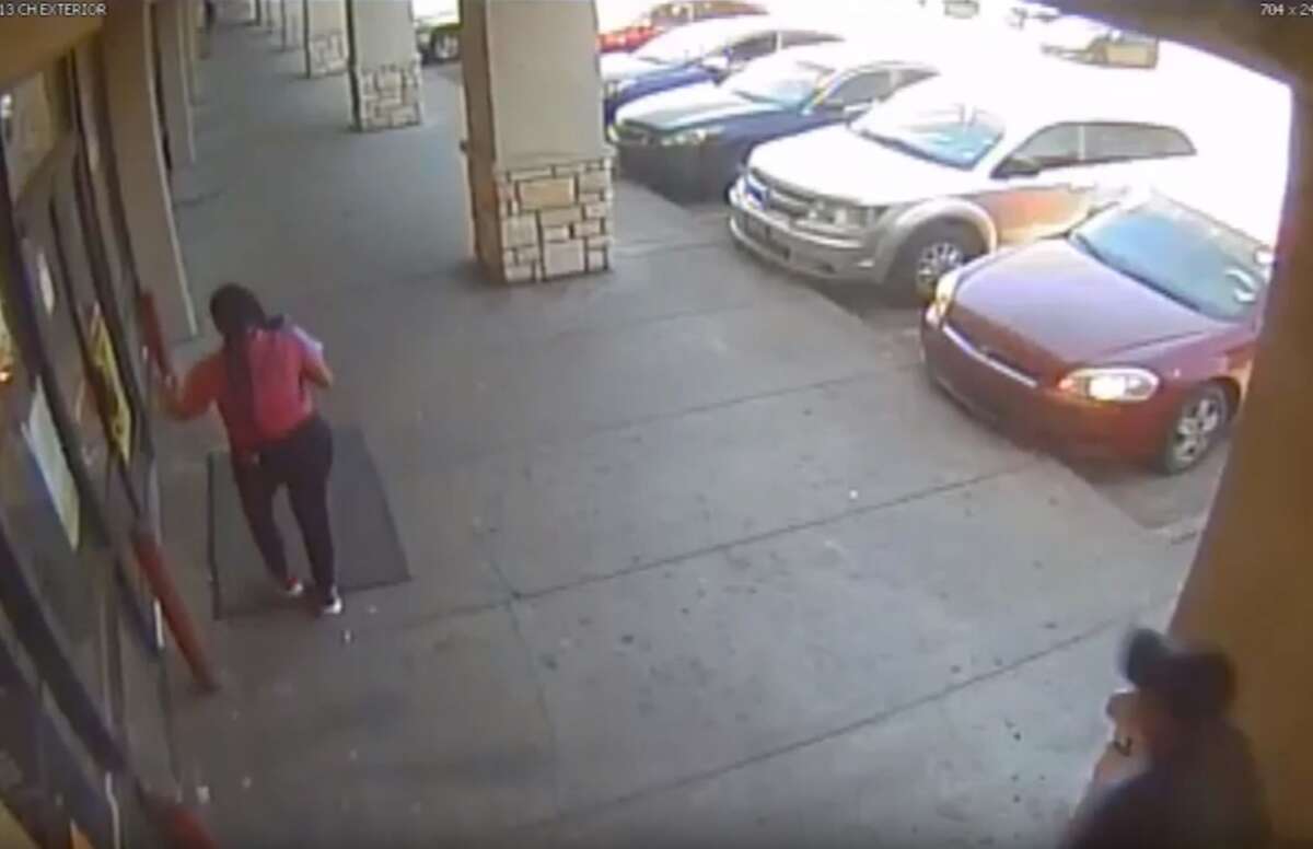 ‘Bank jugging’ caught on camera outside Houston dollar store