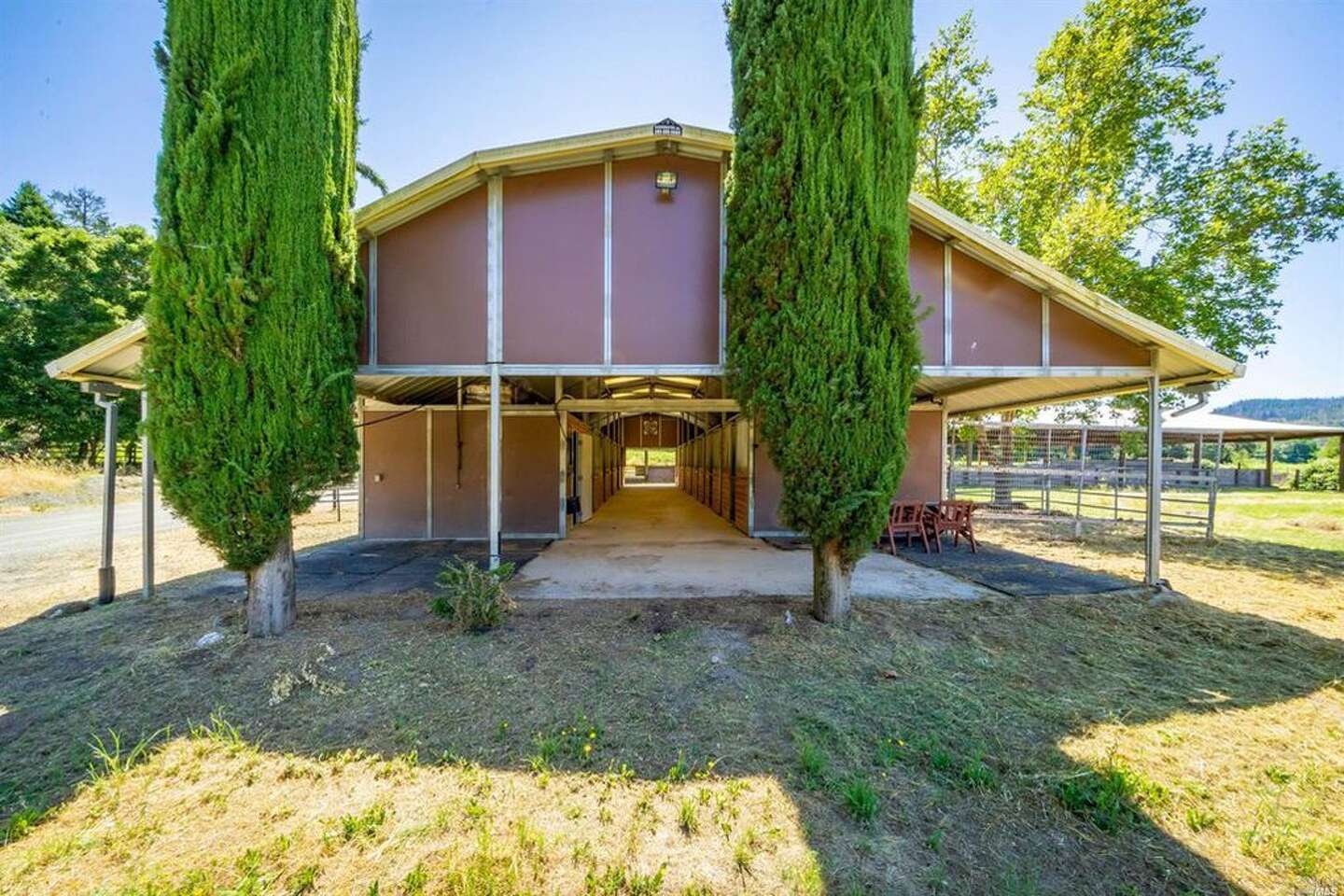49ers legend Joe Montana selling rustic Calistoga ranch for $3.1 million
