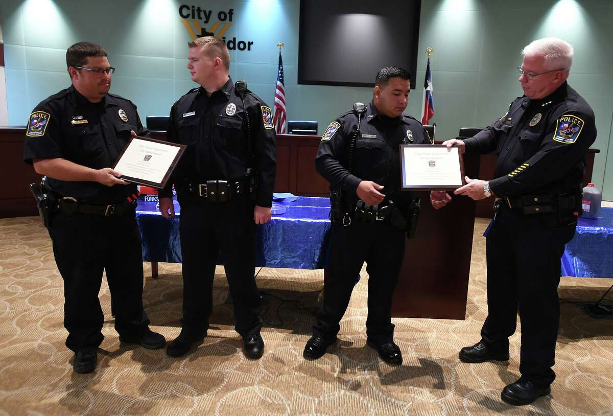 Vidor commends two officers for saving woman’s life
