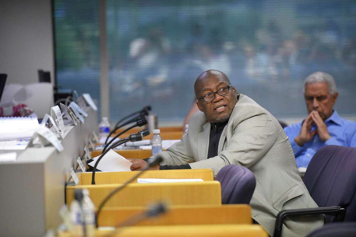 Vote on Stamford chief looms, but reps want info on other candidates