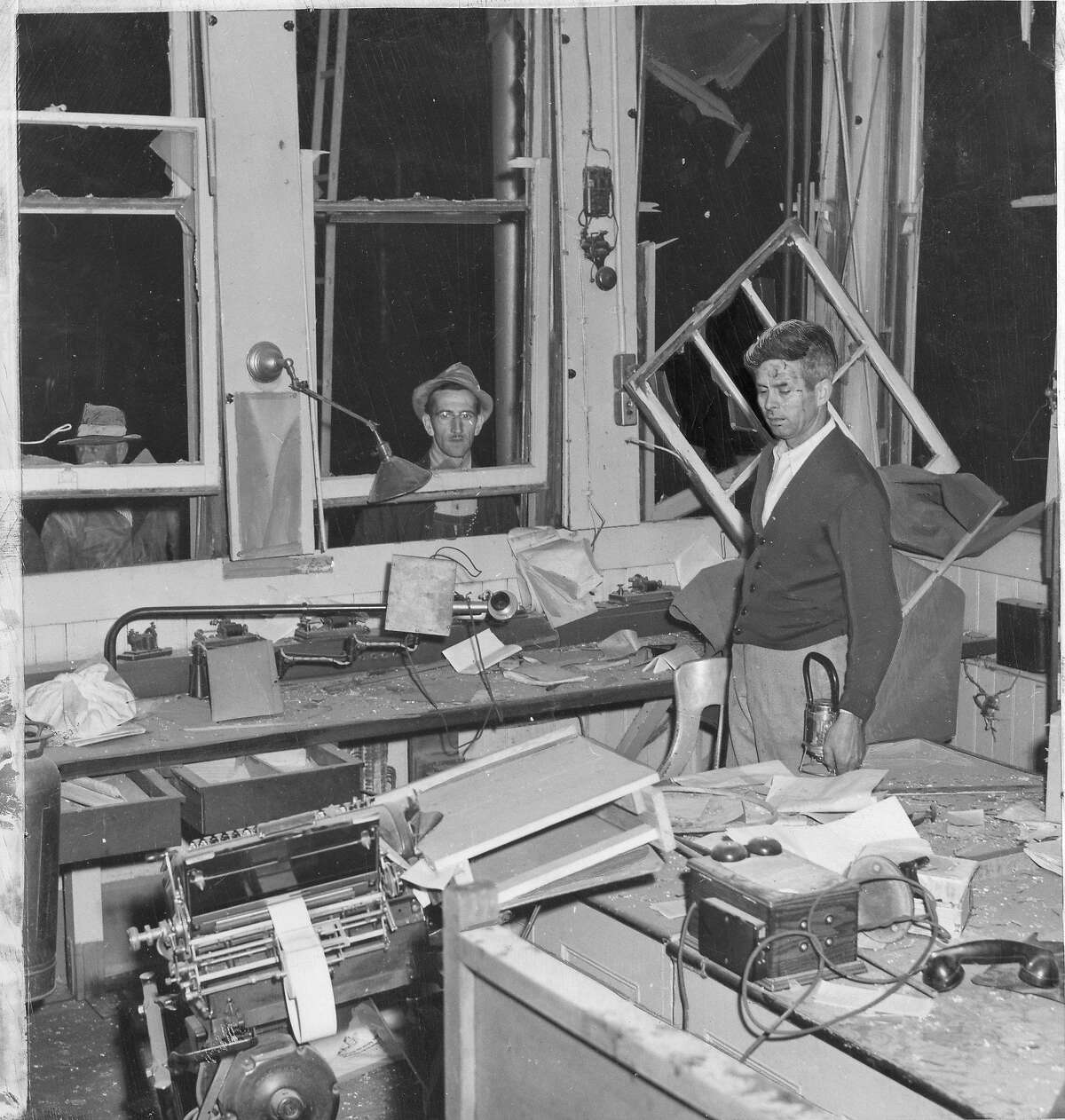 Port Chicago disaster: Unpublished photos of a World War II tragedy in ...