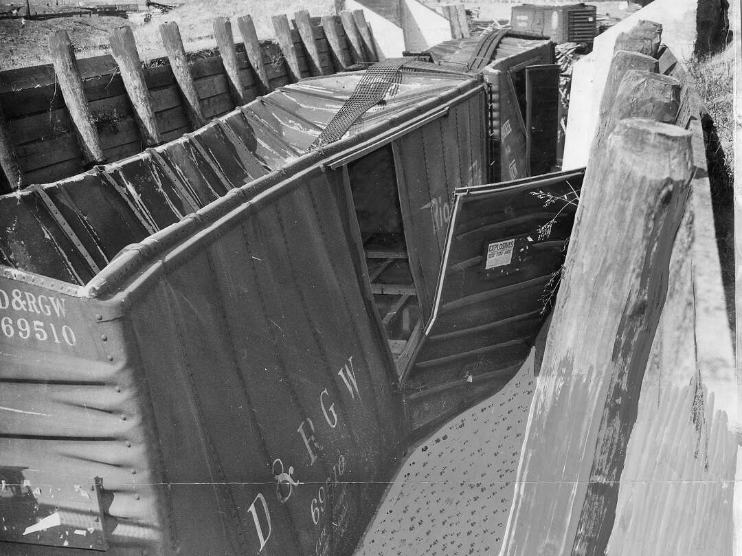 Port Chicago disaster: Unpublished photos of a World War II tragedy in ...