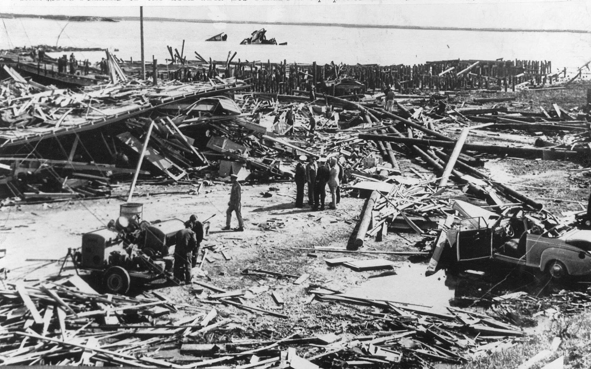Port Chicago disaster: Unpublished photos of a World War II tragedy in ...