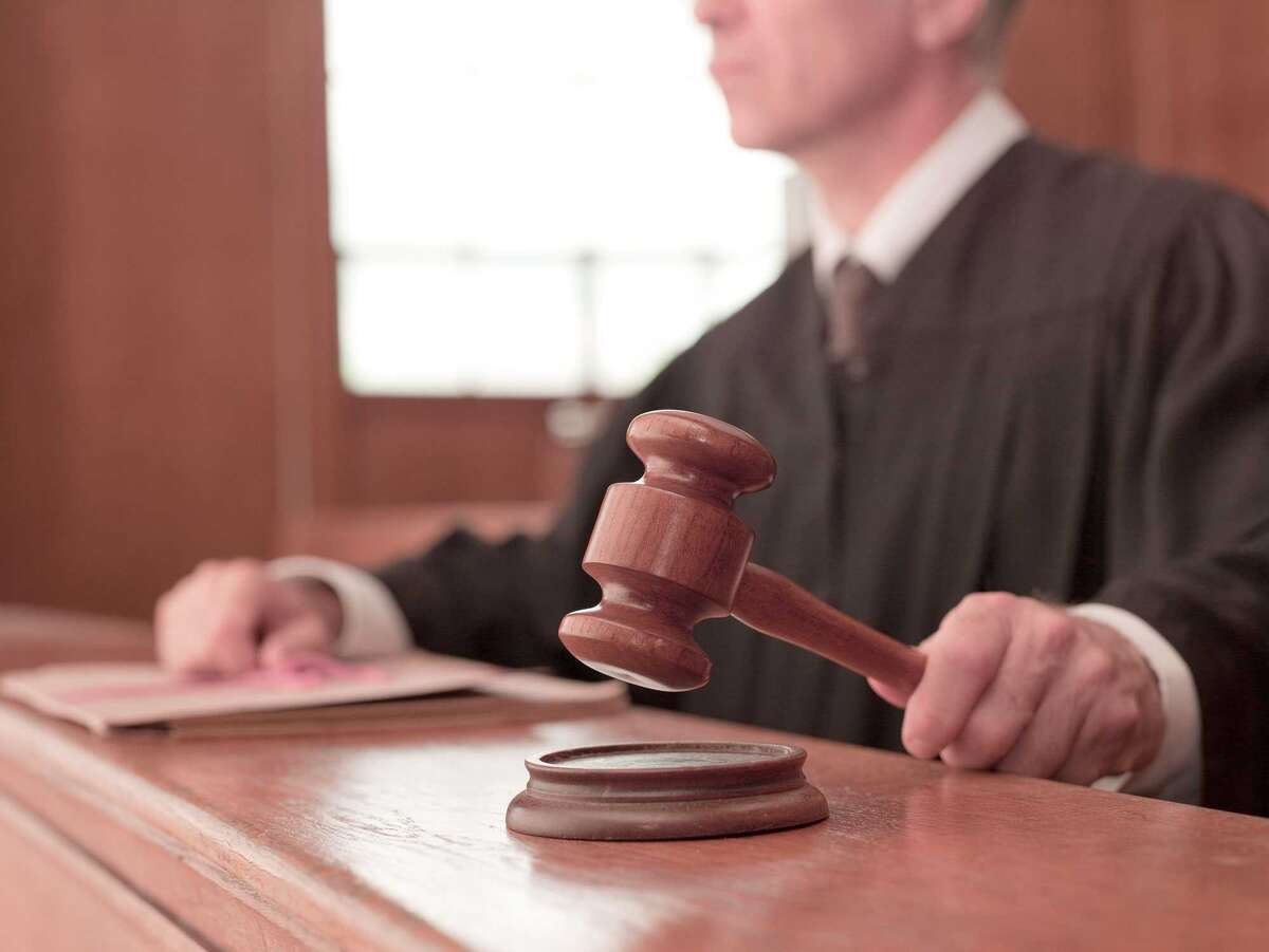 'I felt belittled'; Deaf woman files complaint after judge denied her ...