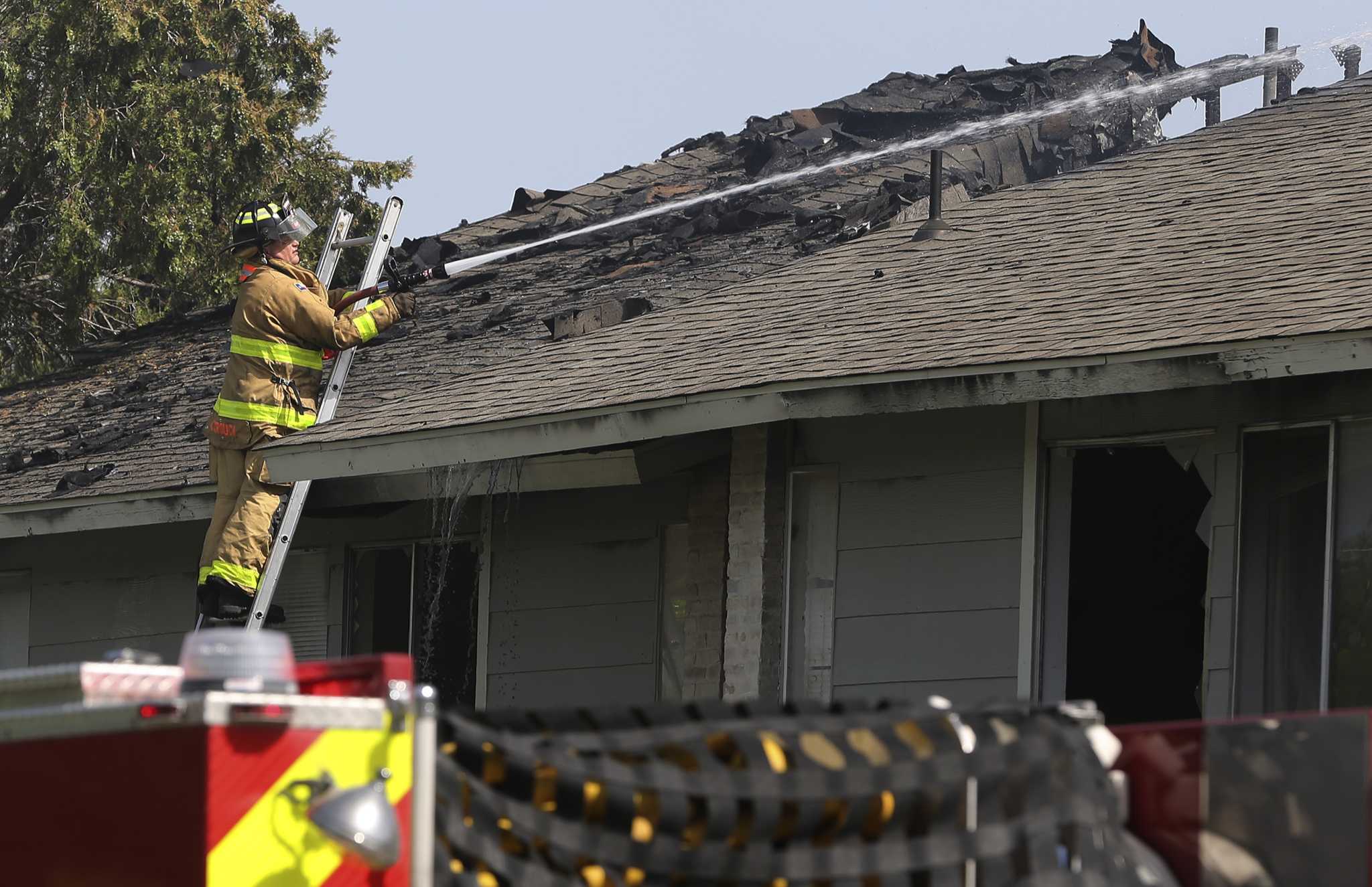 More than 18 people estimated to be displaced after San Antonio ...