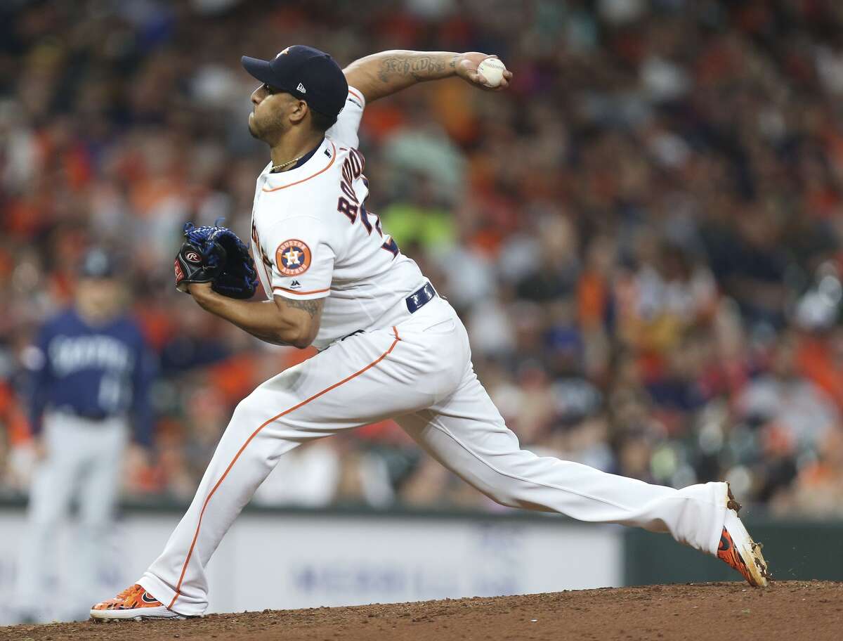 Yuli Gurriel lifts Astros to 10th-inning walkoff win, again