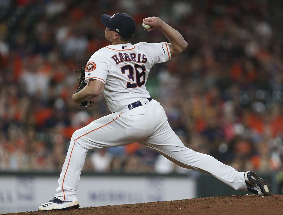 Yuli Gurriel lifts Astros to 10th-inning walkoff win, again