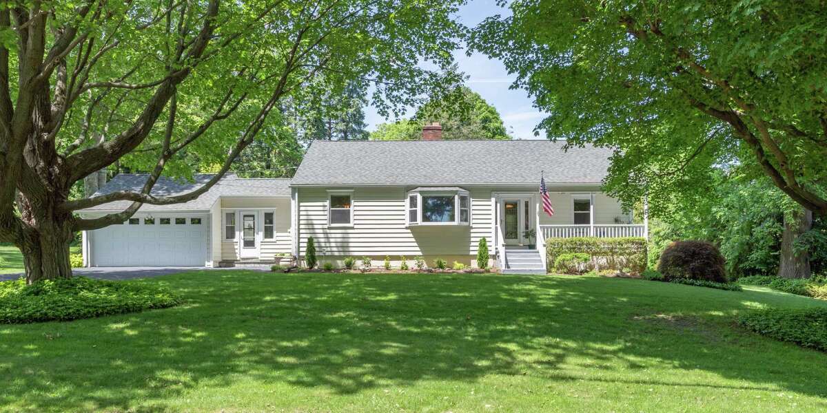 On the Market: Beautifully landscaped ranch in Lower Easton