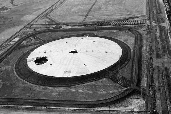 Port Chicago disaster: Unpublished photos of a World War II tragedy in ...