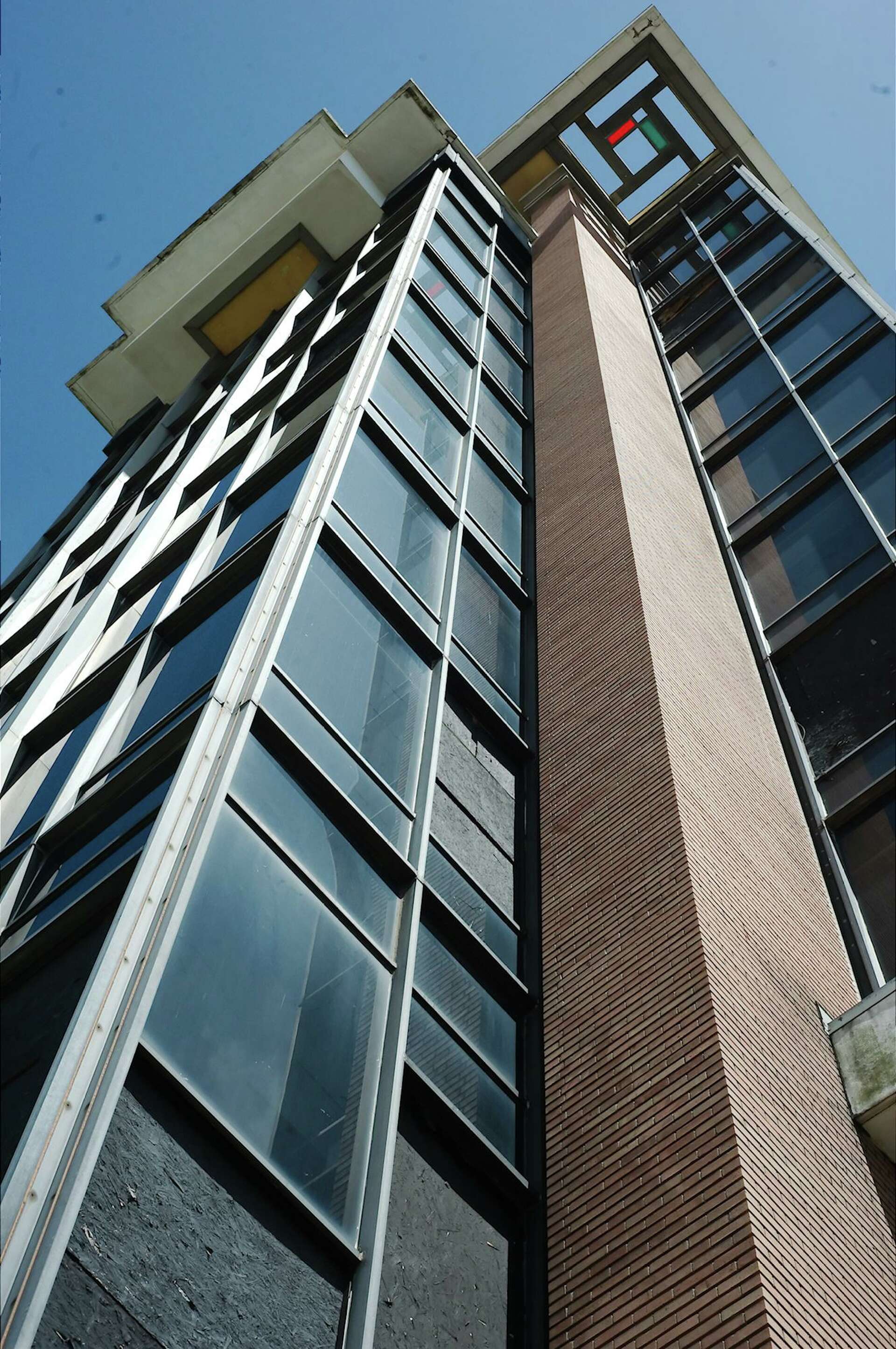 Goodbye to First Pasadena State Bank. And to an era. [Opinion]