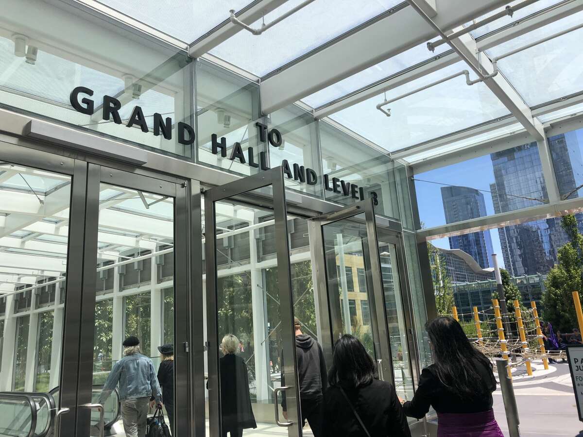 Inside the Salesforce Transit Center and its rooftop park, which ...