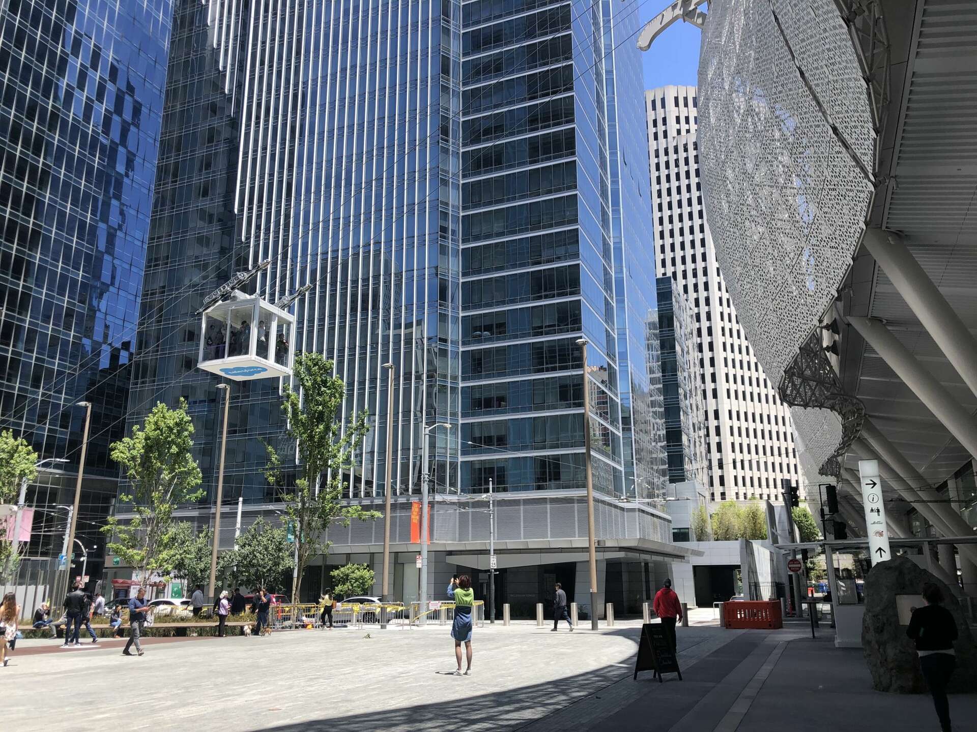 Inside the Salesforce Transit Center and its rooftop park, which ...