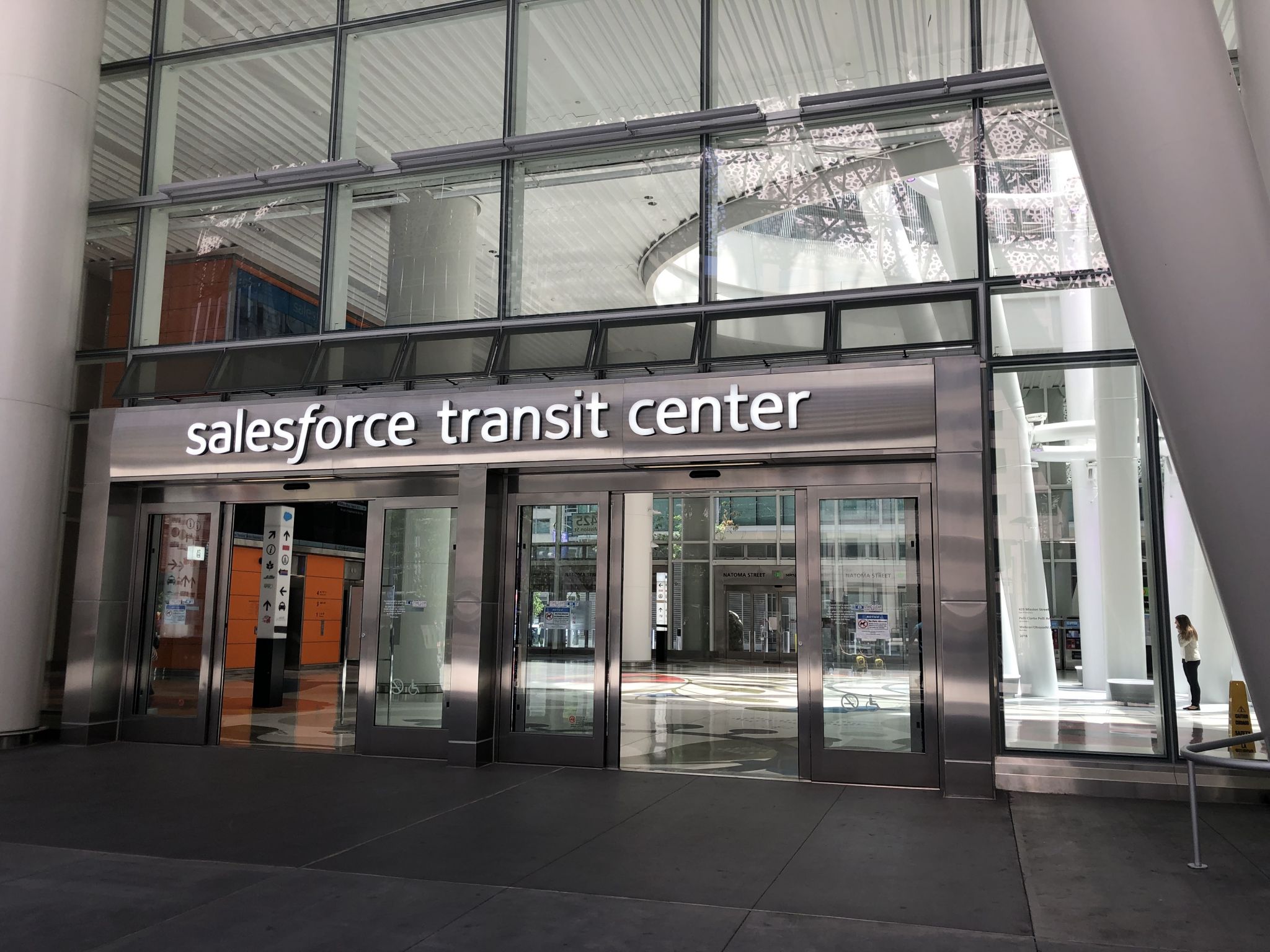 Inside the Salesforce Transit Center and its rooftop park, which ...