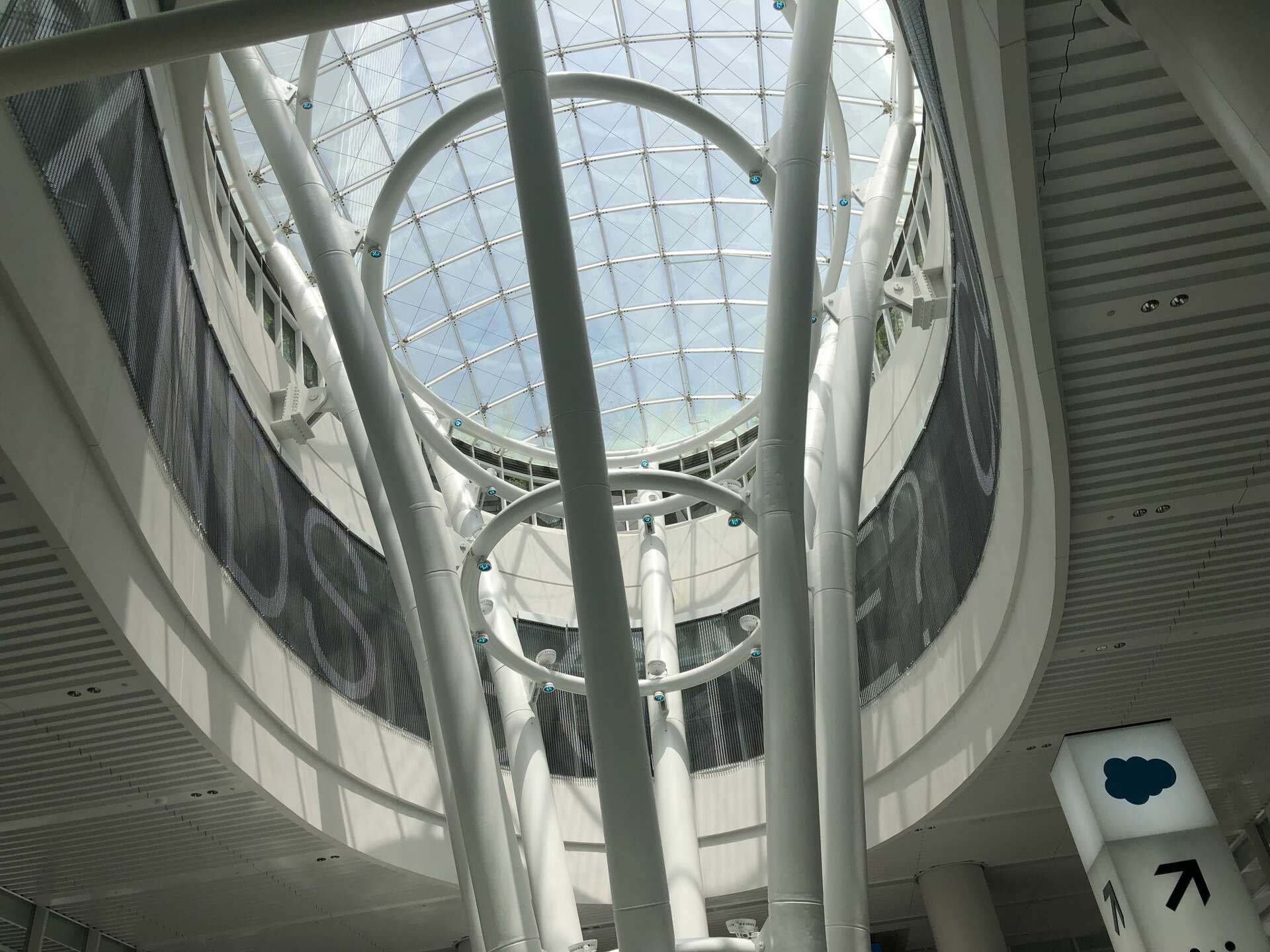 Inside the Salesforce Transit Center and its rooftop park, which ...