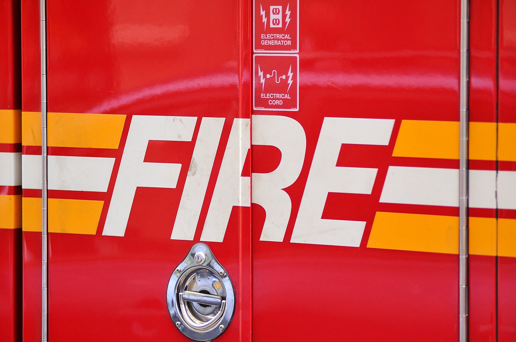 Firefighters continue to battle massive 5-alarm fire at Home Depot ...