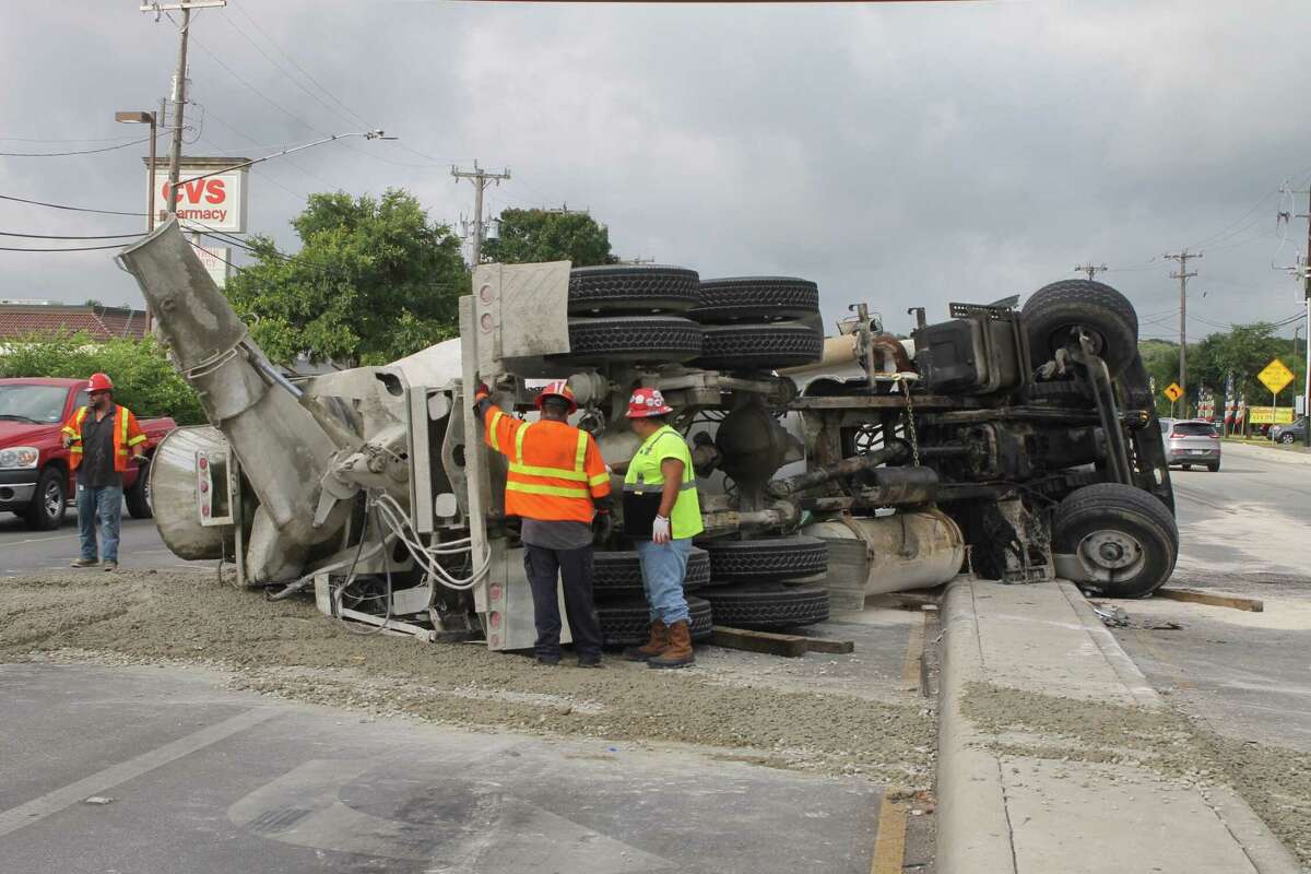 Truck crash spills concrete, shuts down traffic on Culebra Road