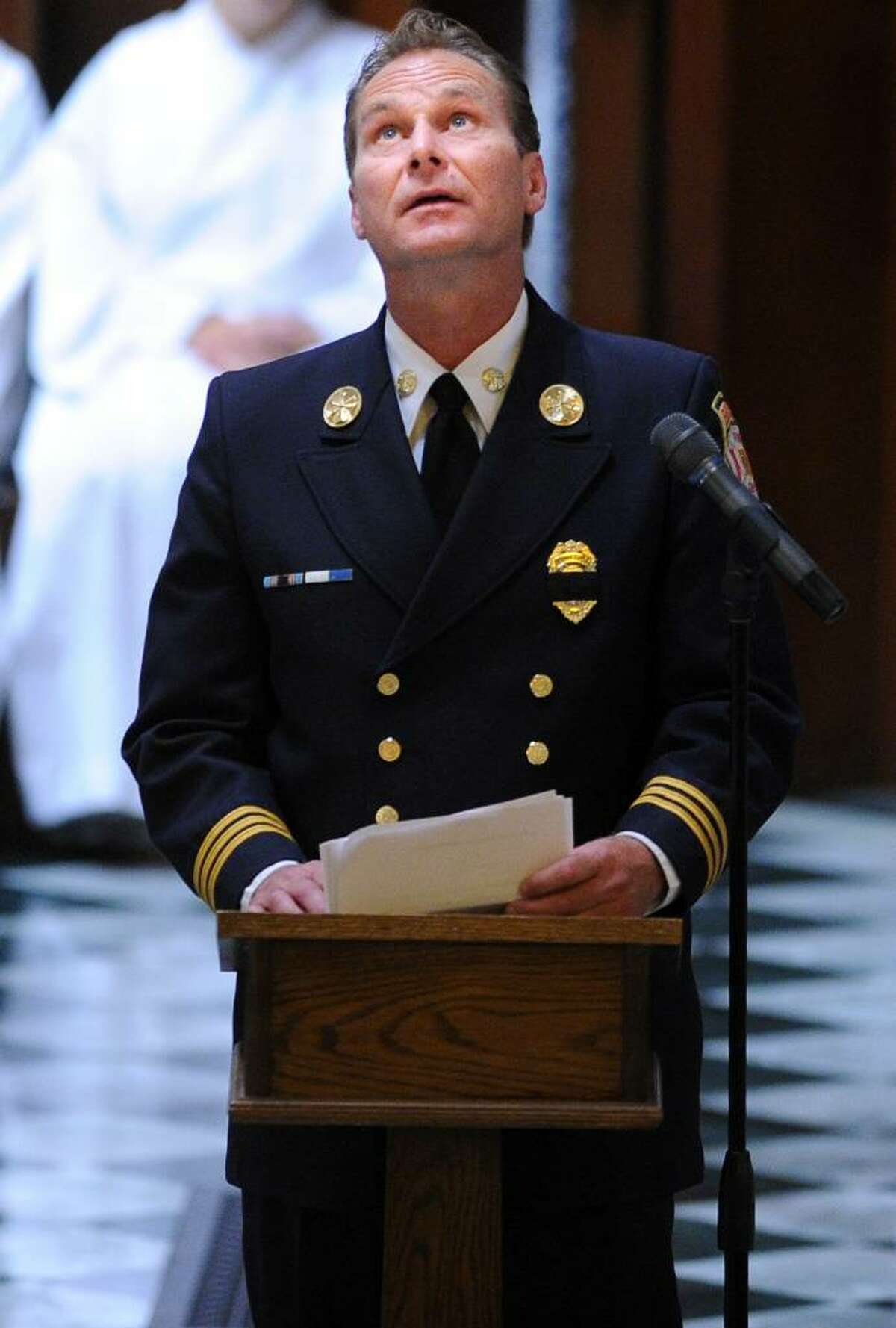 Thousands mourn 'super hero' Lt. Velasquez