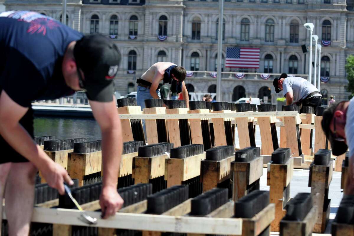 Photos; Ready for the show