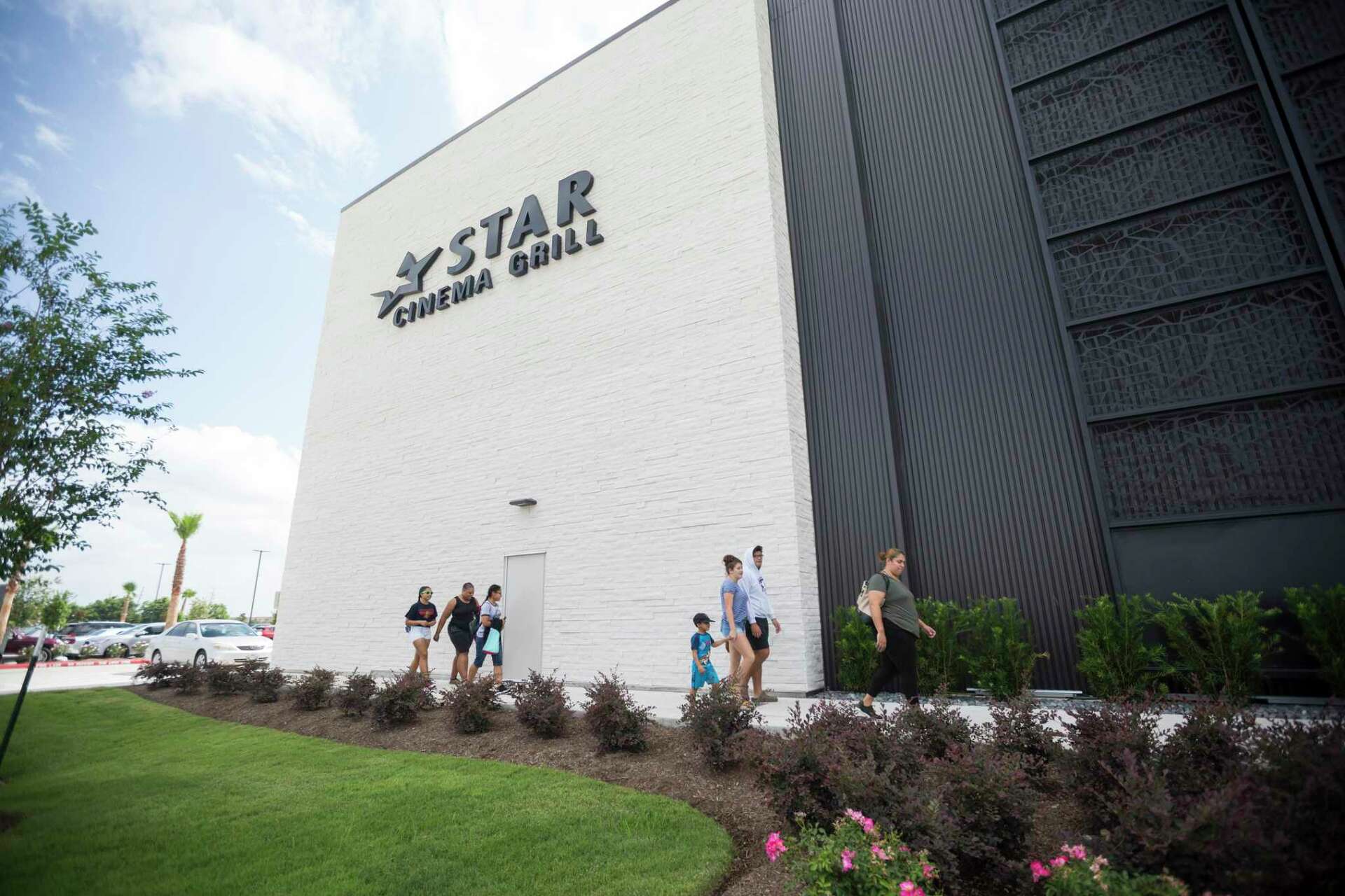 Star Cinema Grill to be acquired by Mexican movie theater chain