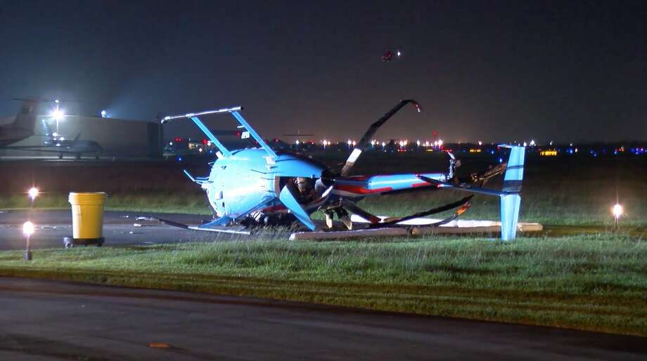 Houston police helicopter makes hard landing at Hobby Airport, officers ...