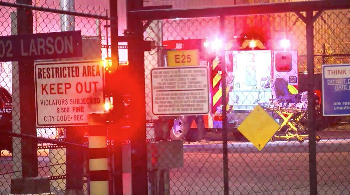 Houston police helicopter makes hard landing at Hobby Airport, officers OK