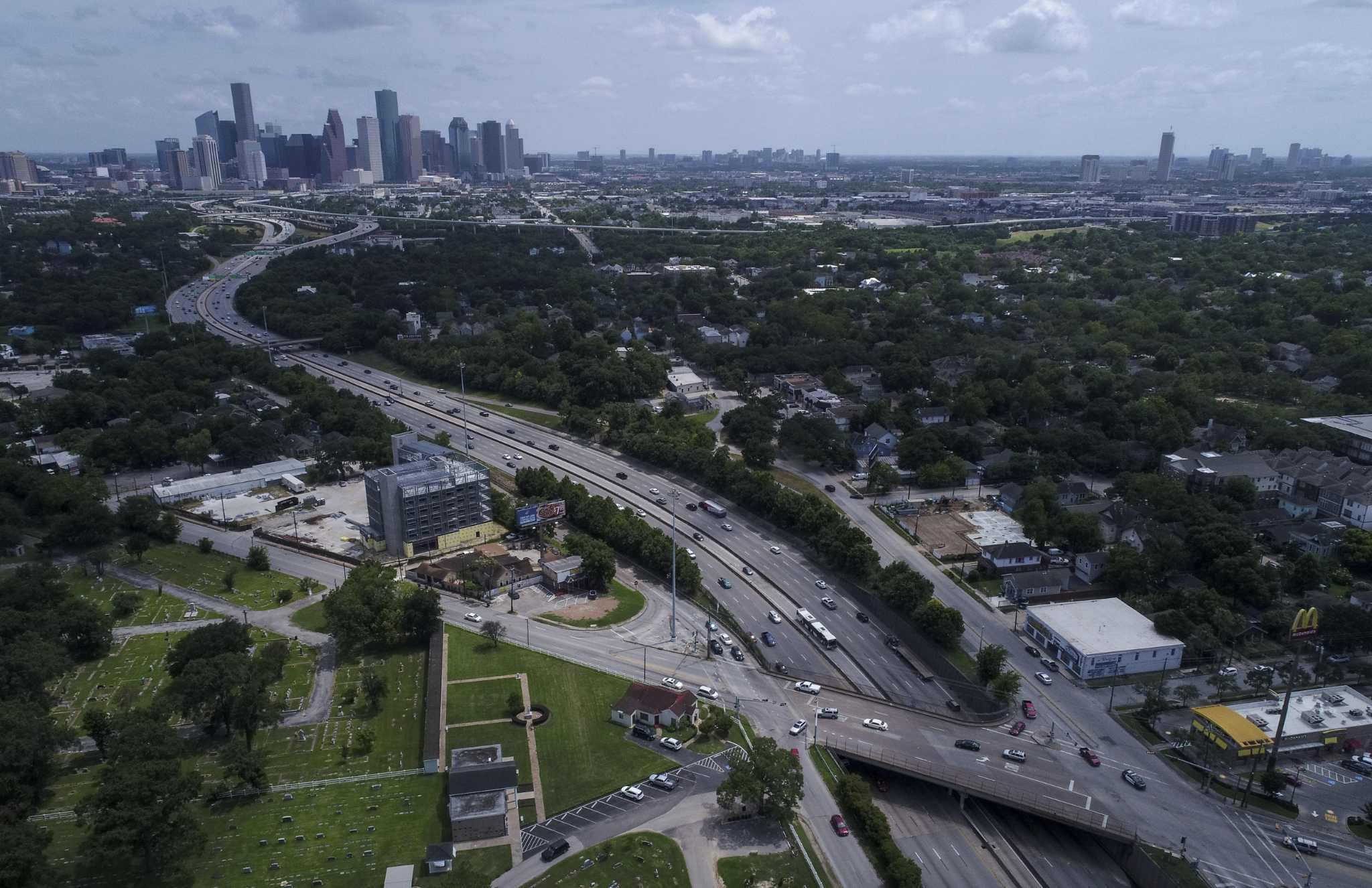 Houston leaders asked to commit $100M to massive I-45 rebuild
