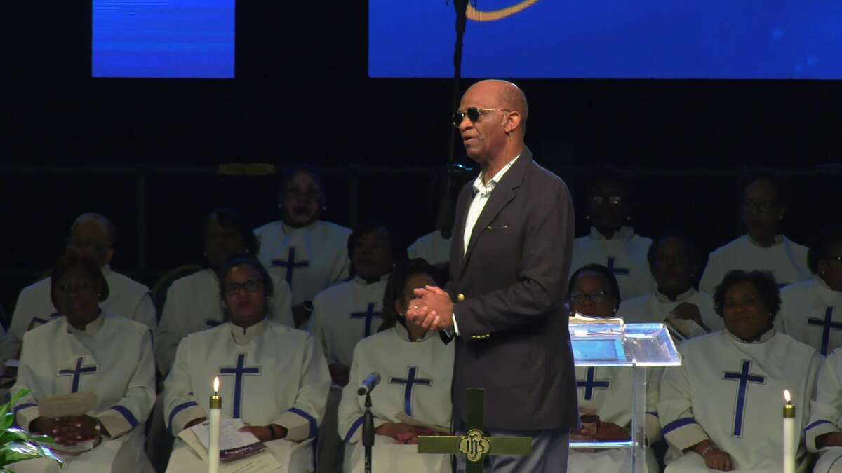 Megachurch Pastor Kirbyjon Caldwell announces prostate cancer diagnosis