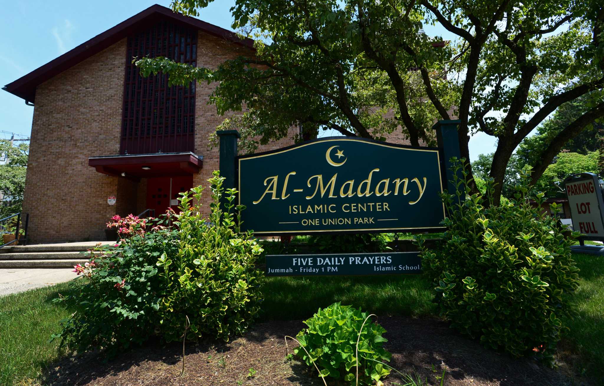 Counter-suit filed in Al Madany power struggle as new Sunday school forms