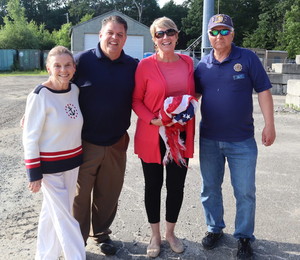 Veterans, legislators honor Flag Day in Trumbull
