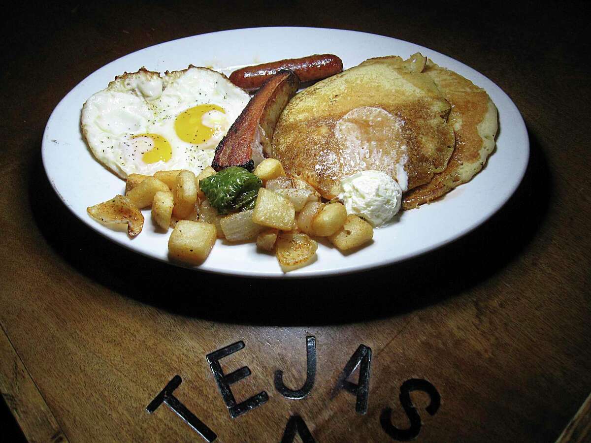 Review: Rodeo spirit energizes Tejas Steakhouse in Bulverde