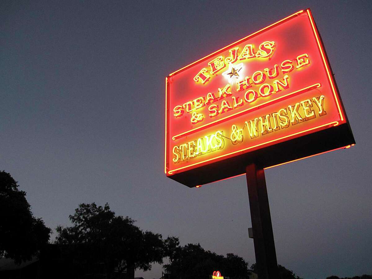 Review: Rodeo spirit energizes Tejas Steakhouse in Bulverde