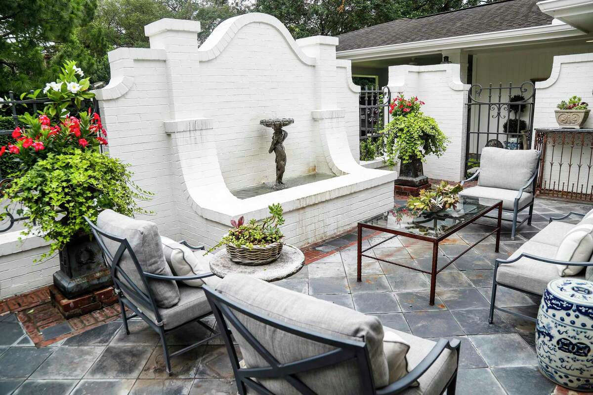A Houston garden that’s a year-round escape, even in summer